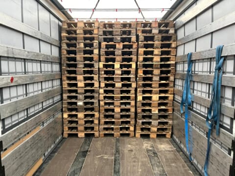 What is the Difference Between a Pallet and a Skid?